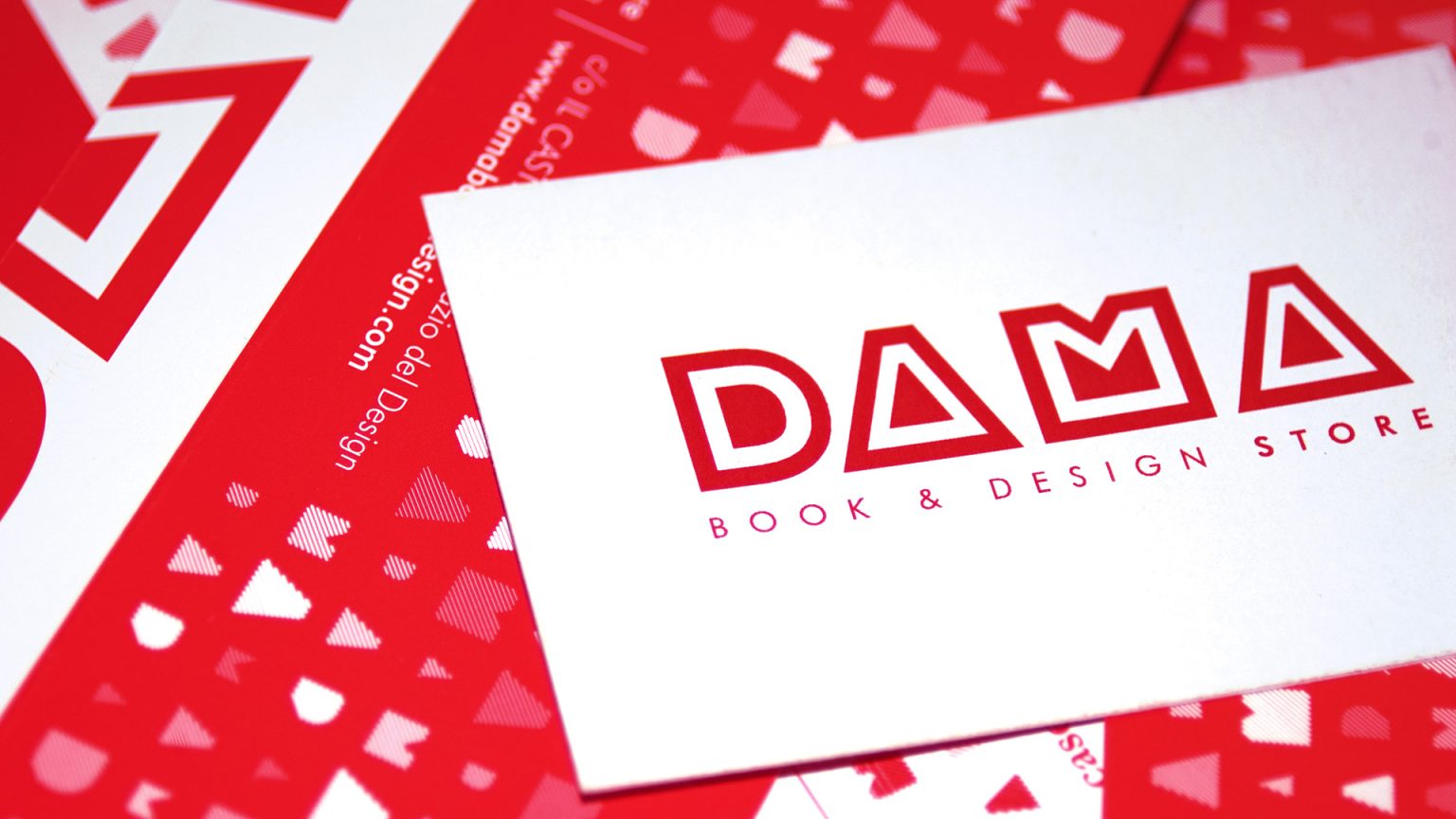 DAMA BOOK & DESIGN STORE - Cappelli Identity Design